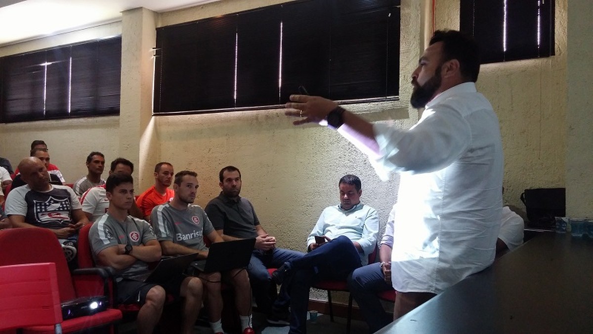 Em reformulação na base, Inter anuncia saída do coordenador Diego ...