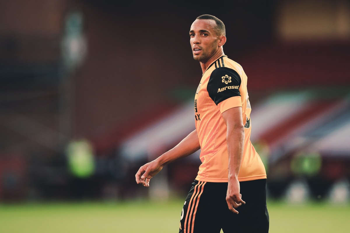 Botafogo acerta com lateral-esquerdo Fernando Marçal, ex-Wolverhampton ...