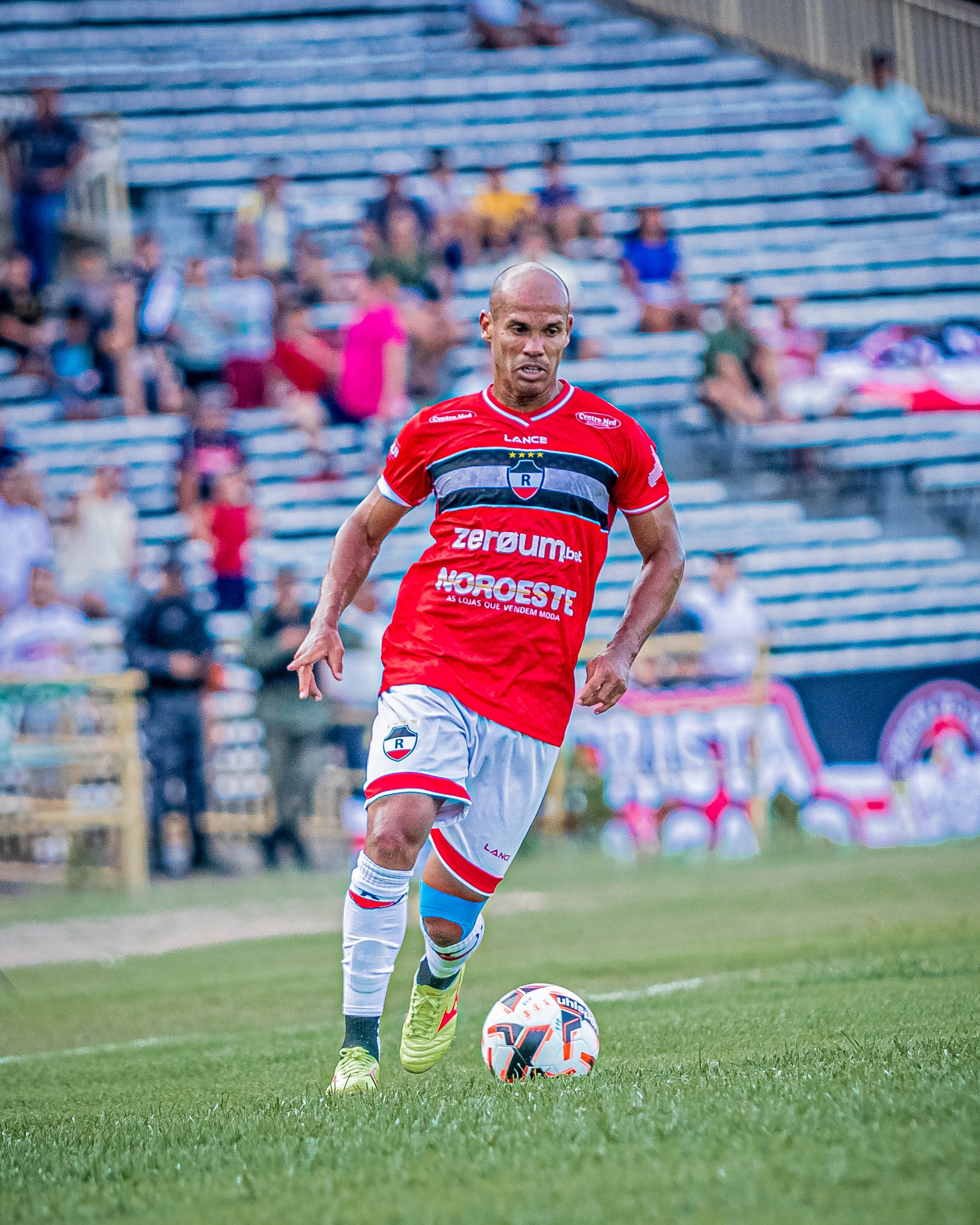 River-PI desliga lateral Michel Tiago e atacante Dênis Ribeiro para ...