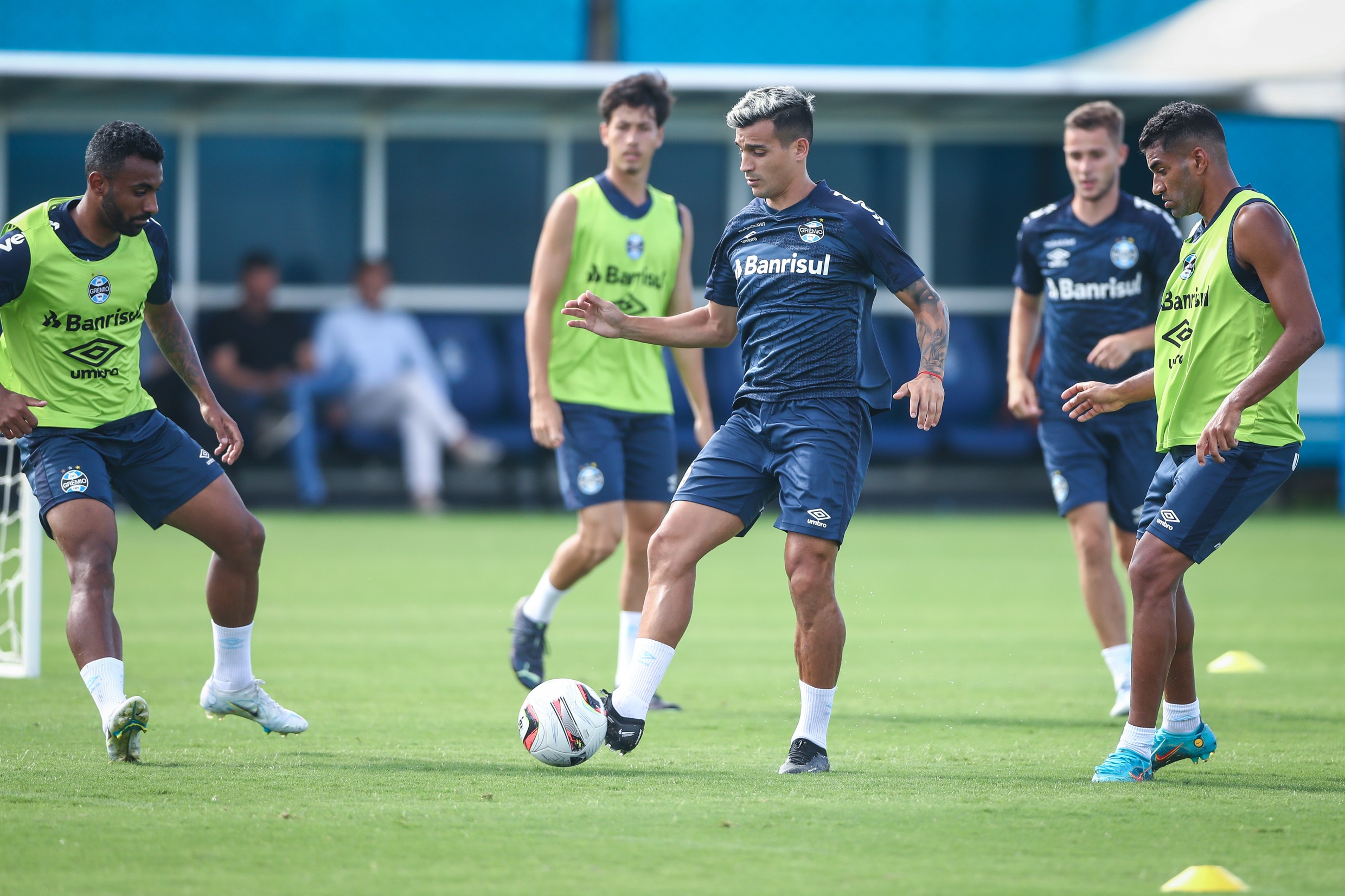 Cristaldo é inscrito no BID e pode estrear pelo Grêmio contra o Brasil ...