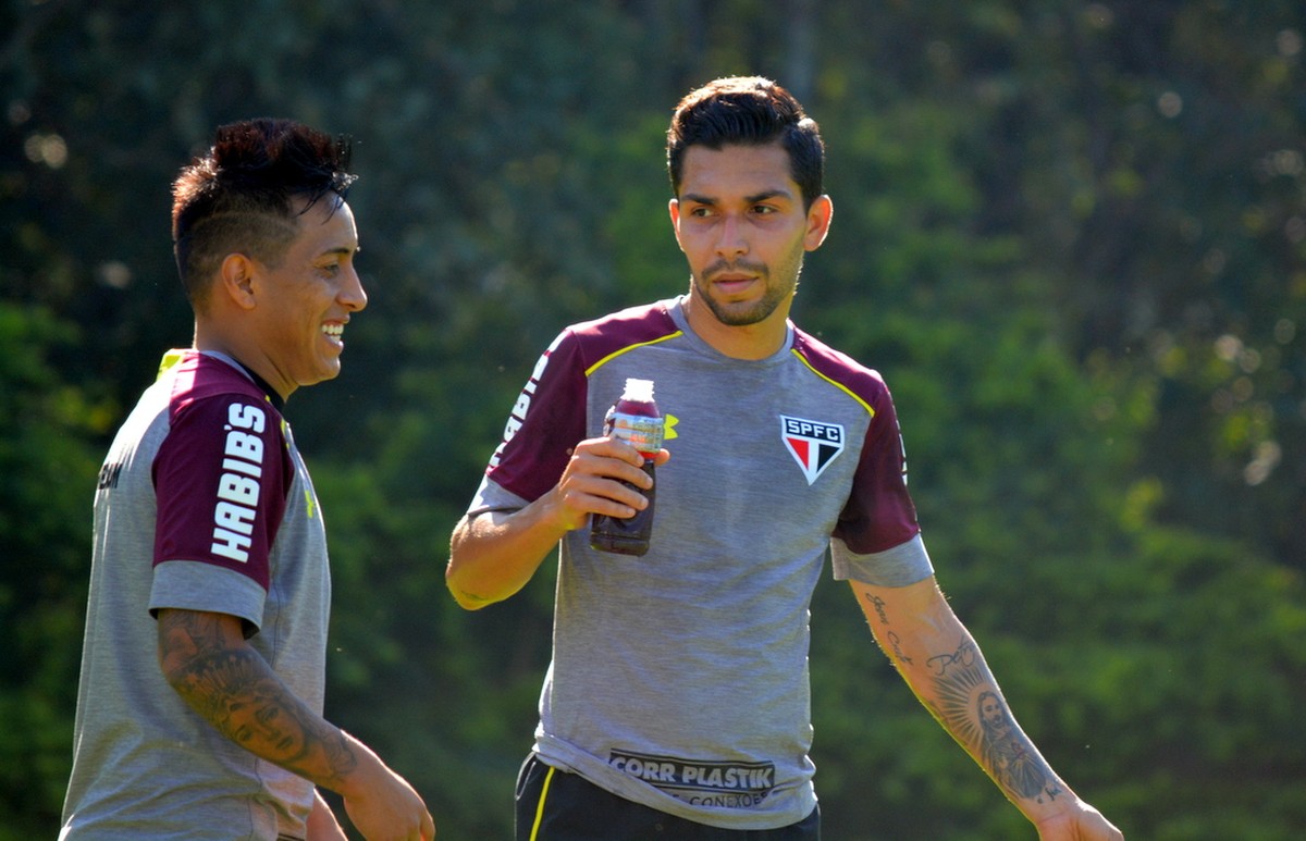 Petros é inscrito no Brasileirão, mas ainda não sabe quando estreia ...