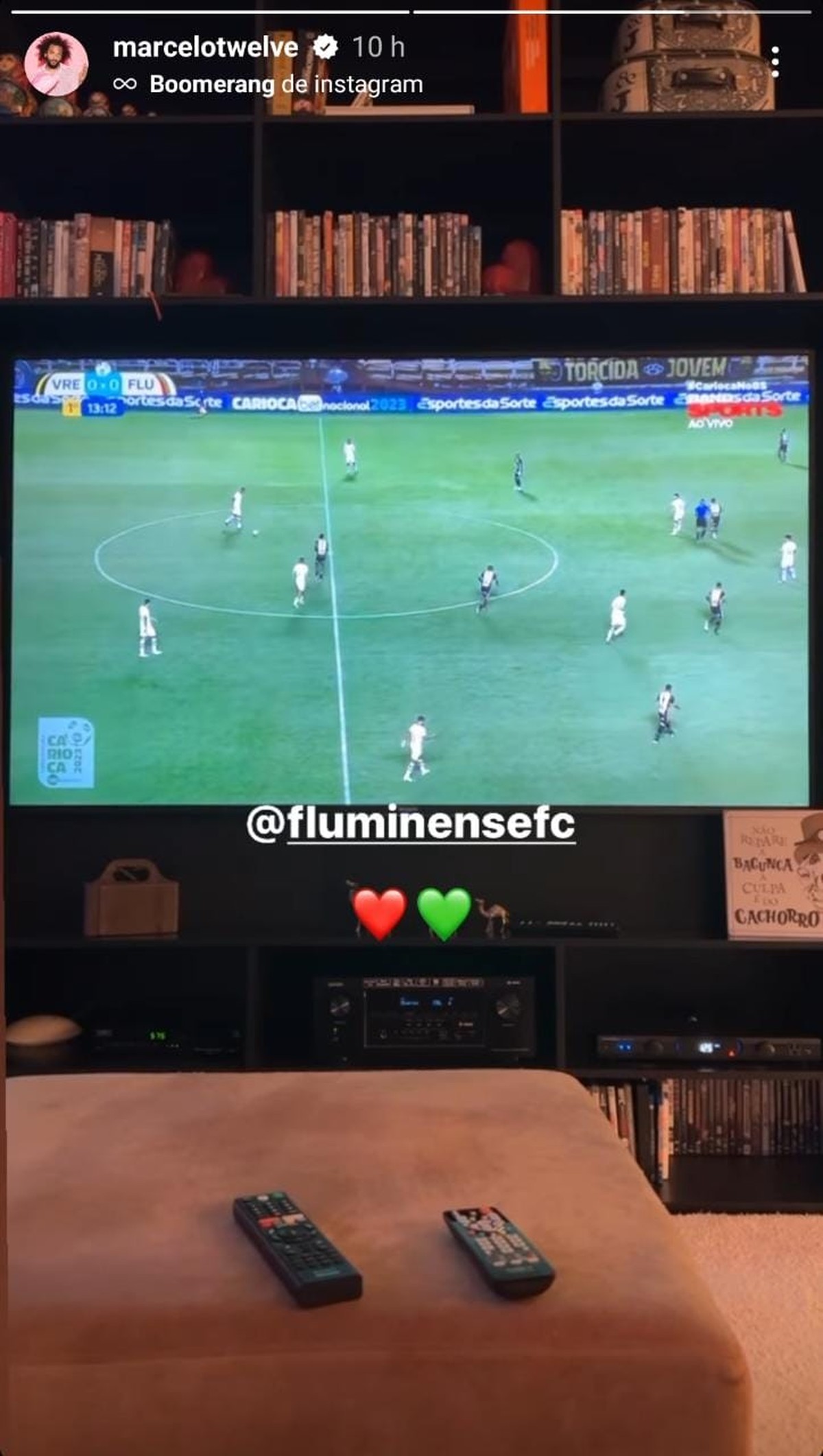 Antes de estrear pelo Fluminense, Marcelo posta foto vendo o jogo ...