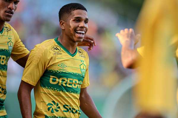 Eliel celebra bom início no Cuiabá e destaca "tabelinha" com Pitta ...