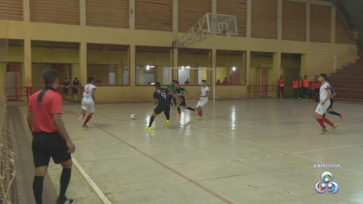 Quatro partidas movimentaram o estadual adulto de futsal no final de ...