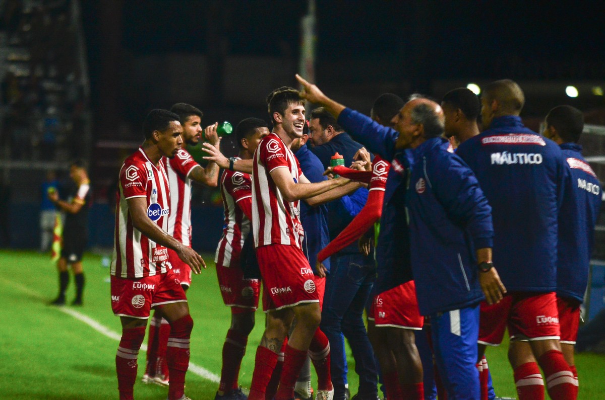 Náutico tem sexto melhor rendimento como visitante na Série B, mas é ...