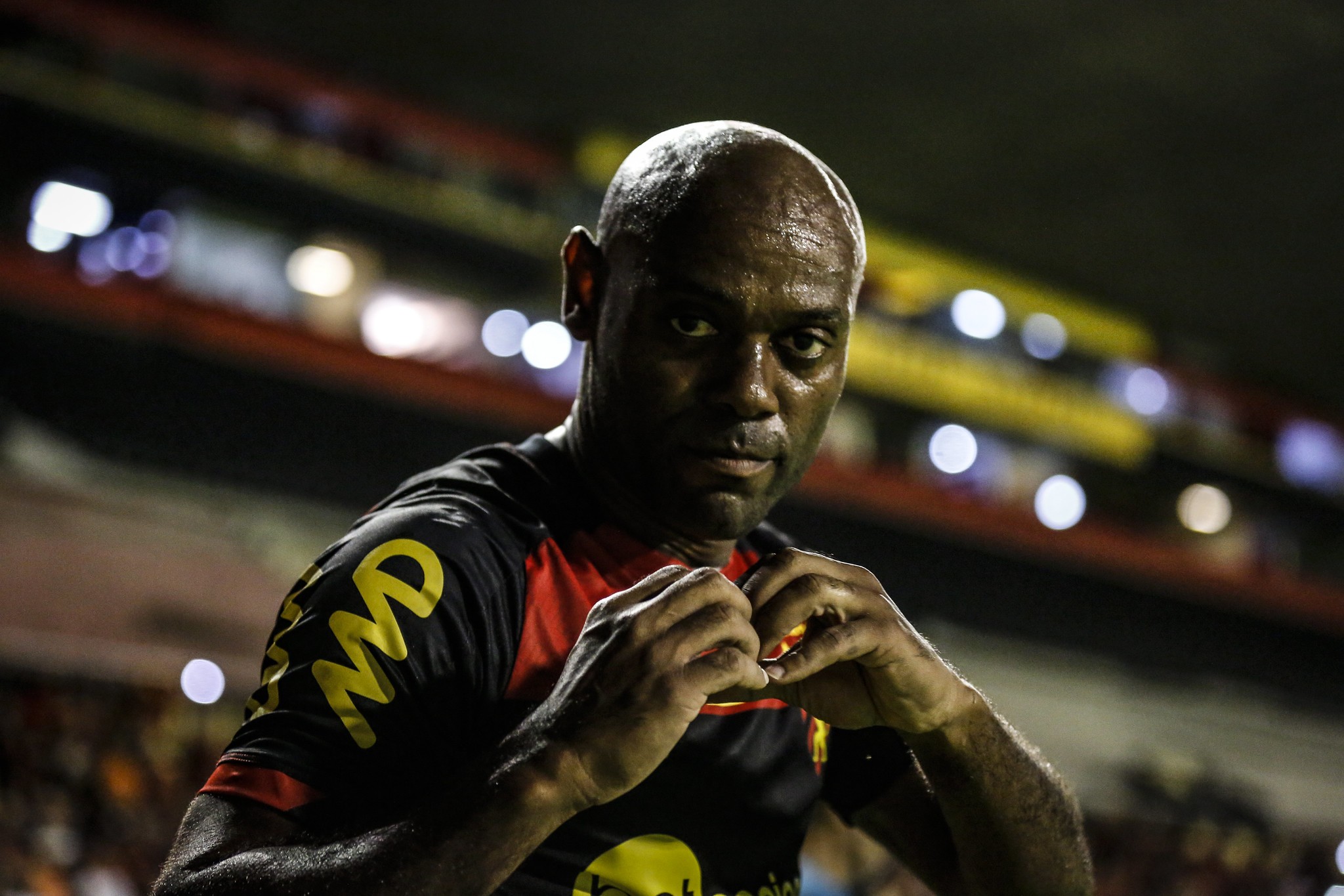 De pré-contrato assinado com o Sport, Vagner Love é procurado pelo Vila ...