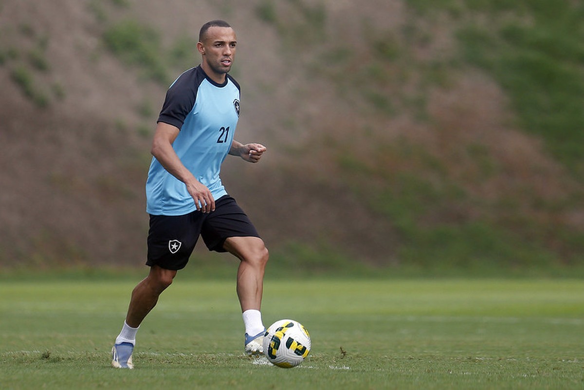 Marçal evolui na recuperação e pode reforçar o Botafogo | botafogo | ge