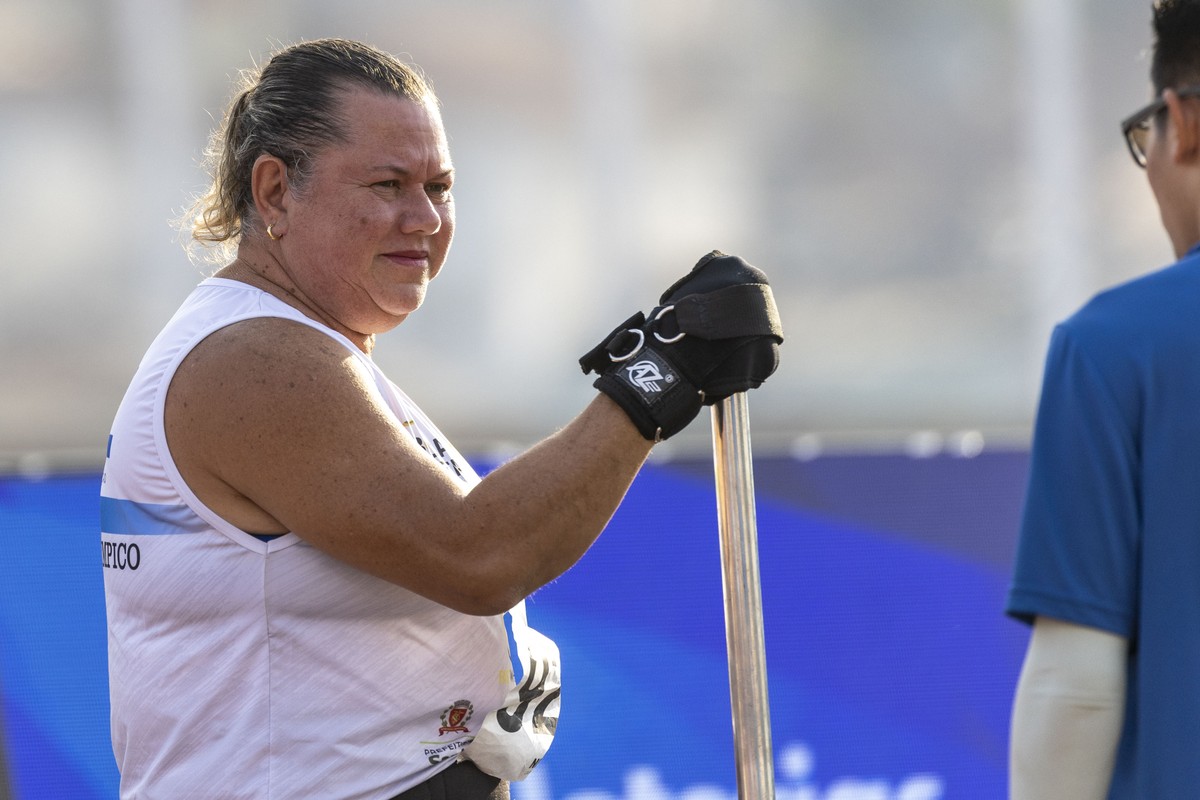 Beth Gomes bate próprio recorde mundial no lançamento de disco do ...