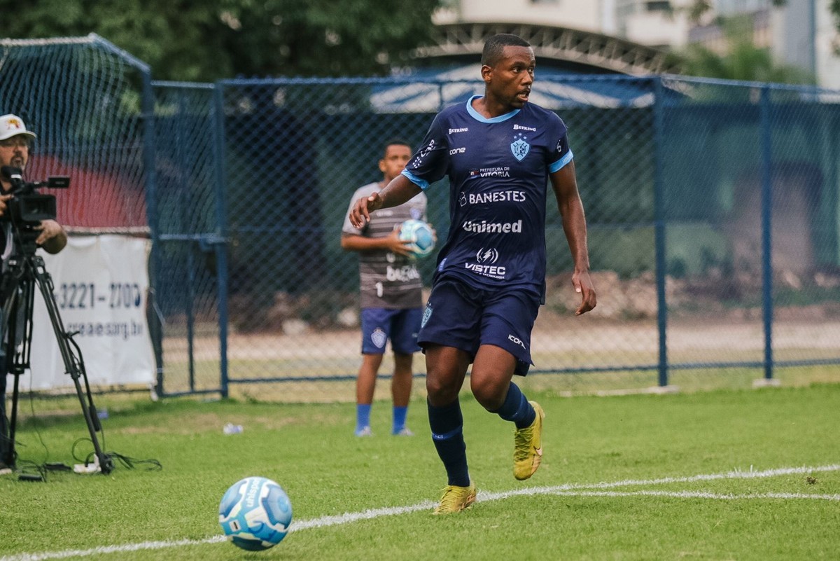 Breno Santos valoriza maior série positiva do Vitória-ES na história da Série D | vitória-es | ge