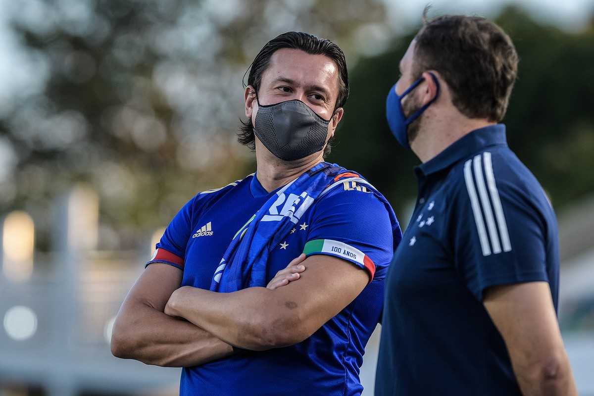 Presidente Do Cruzeiro Define Venda De Atletas Como Essencial Em Meio A