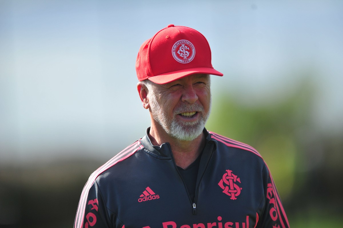 Mano Menezes fecha seis meses de Inter e pode ser o segundo técnico ...
