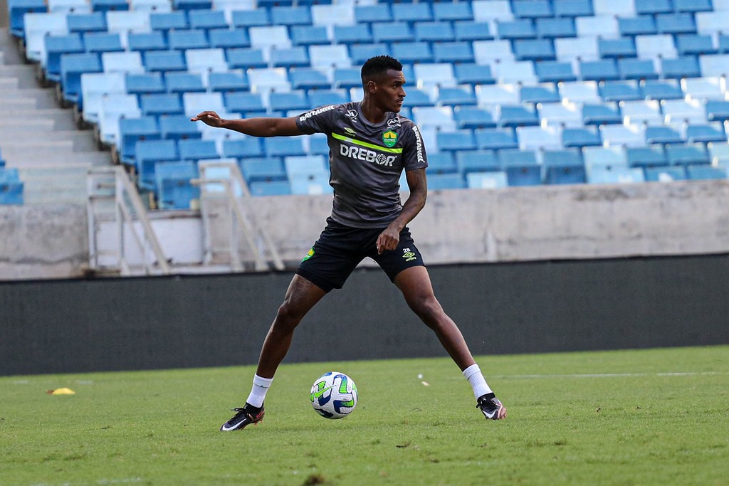 Escalação: Cuiabá tem Matheus Alexandre de volta e força máxima para ...