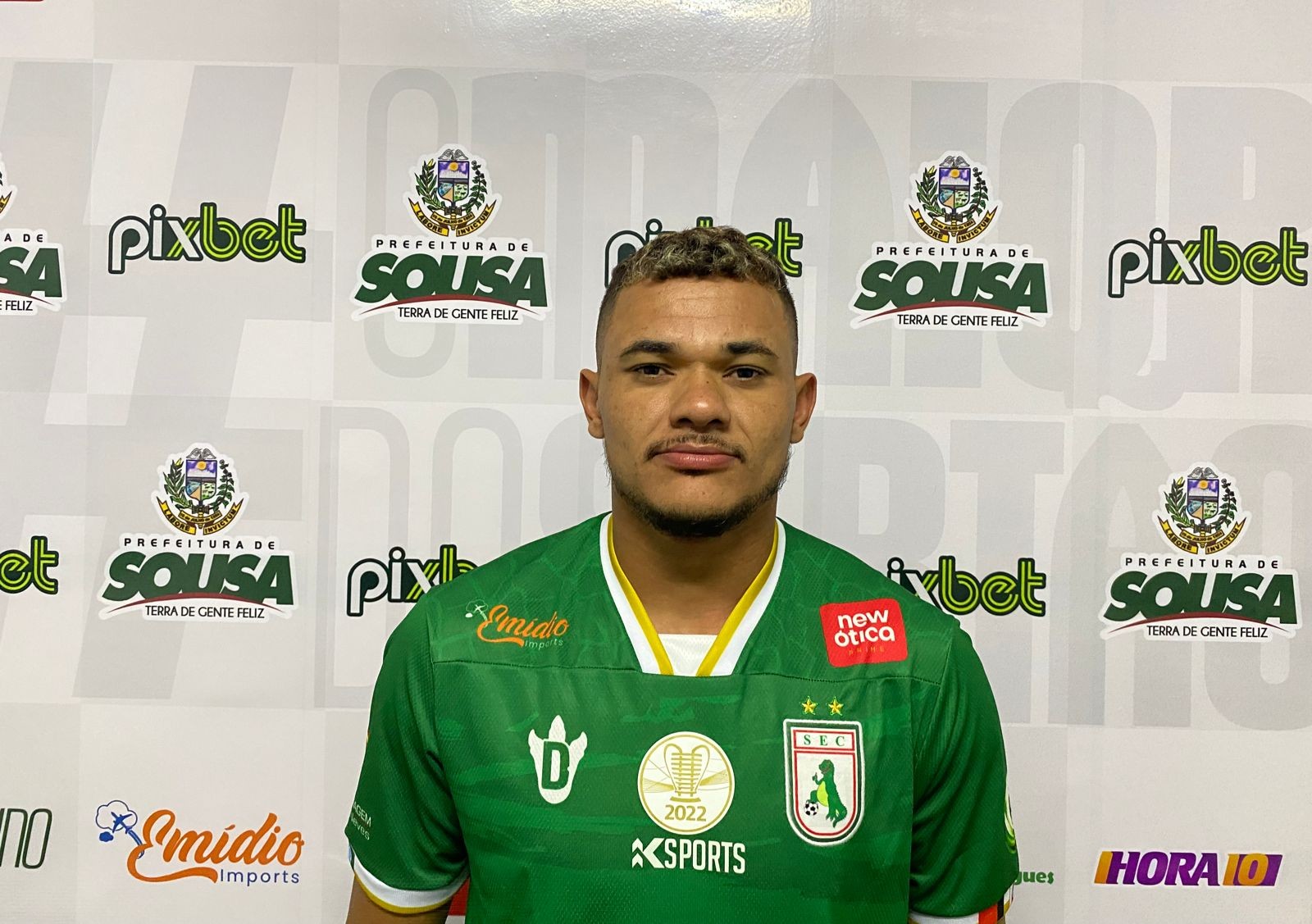 Fluminense-PI anuncia centroavante vindo do futebol Chinês e chega a 32 ...