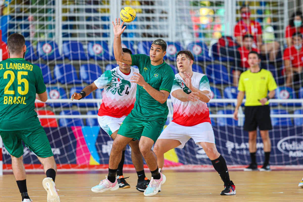 Com amapaense de titular, Seleção Brasileira de Handebol bate México no ...