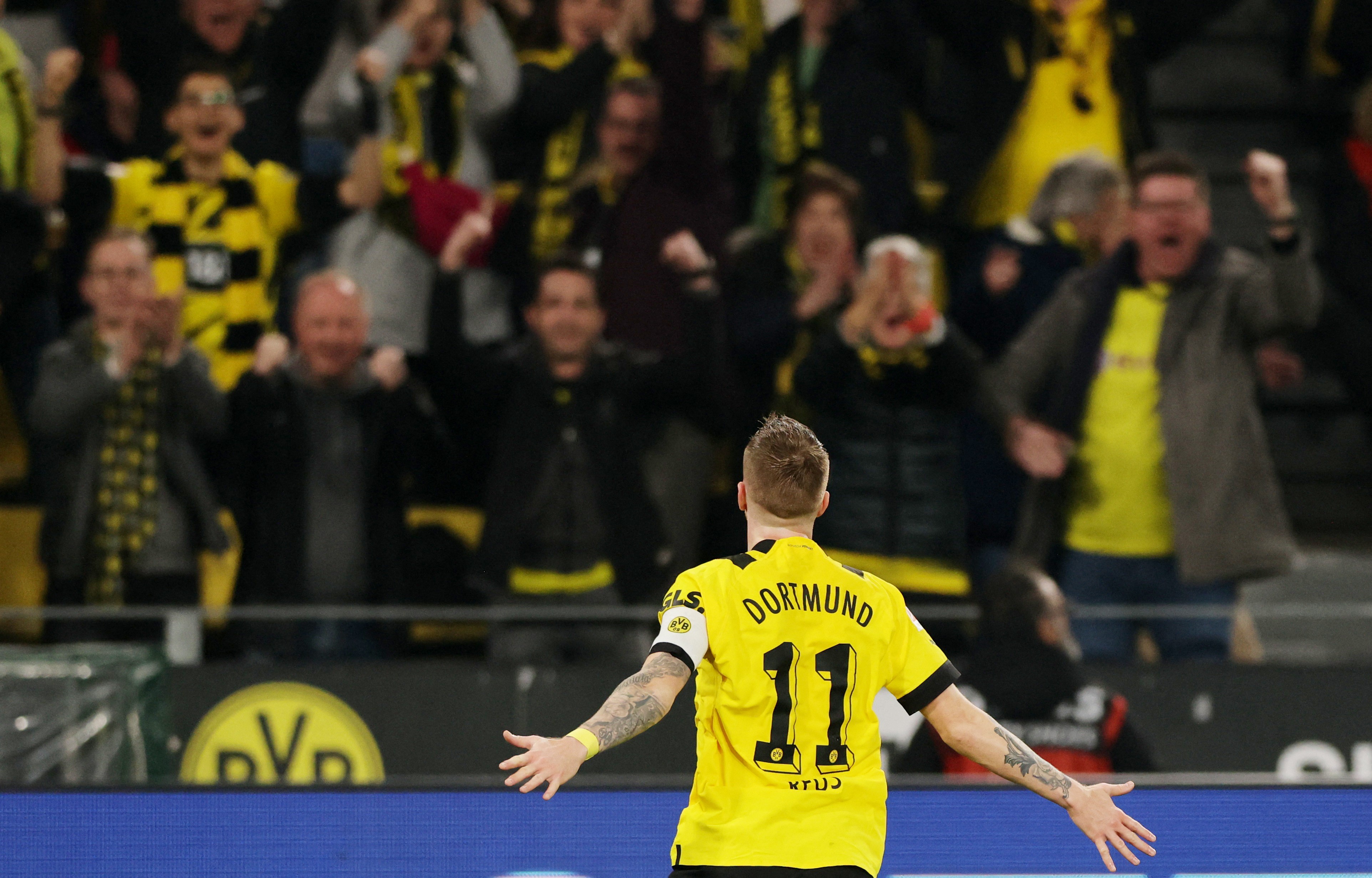Borussia Dortmund goleia o Colônia e assume liderança da Bundesliga ...