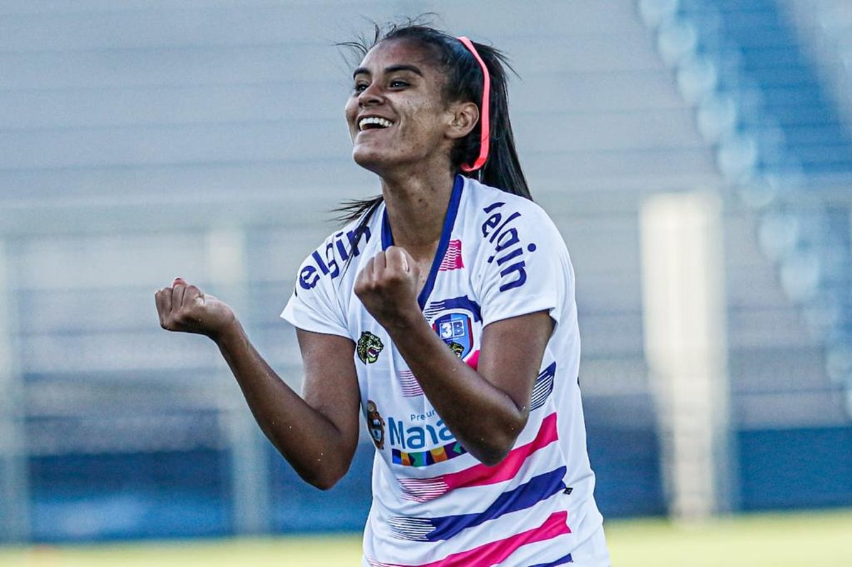 Autora dos gols da vitória do 3B, Lari Rocha vibra, mas pede cautela: "Não tem nada ganho" | 3b ...