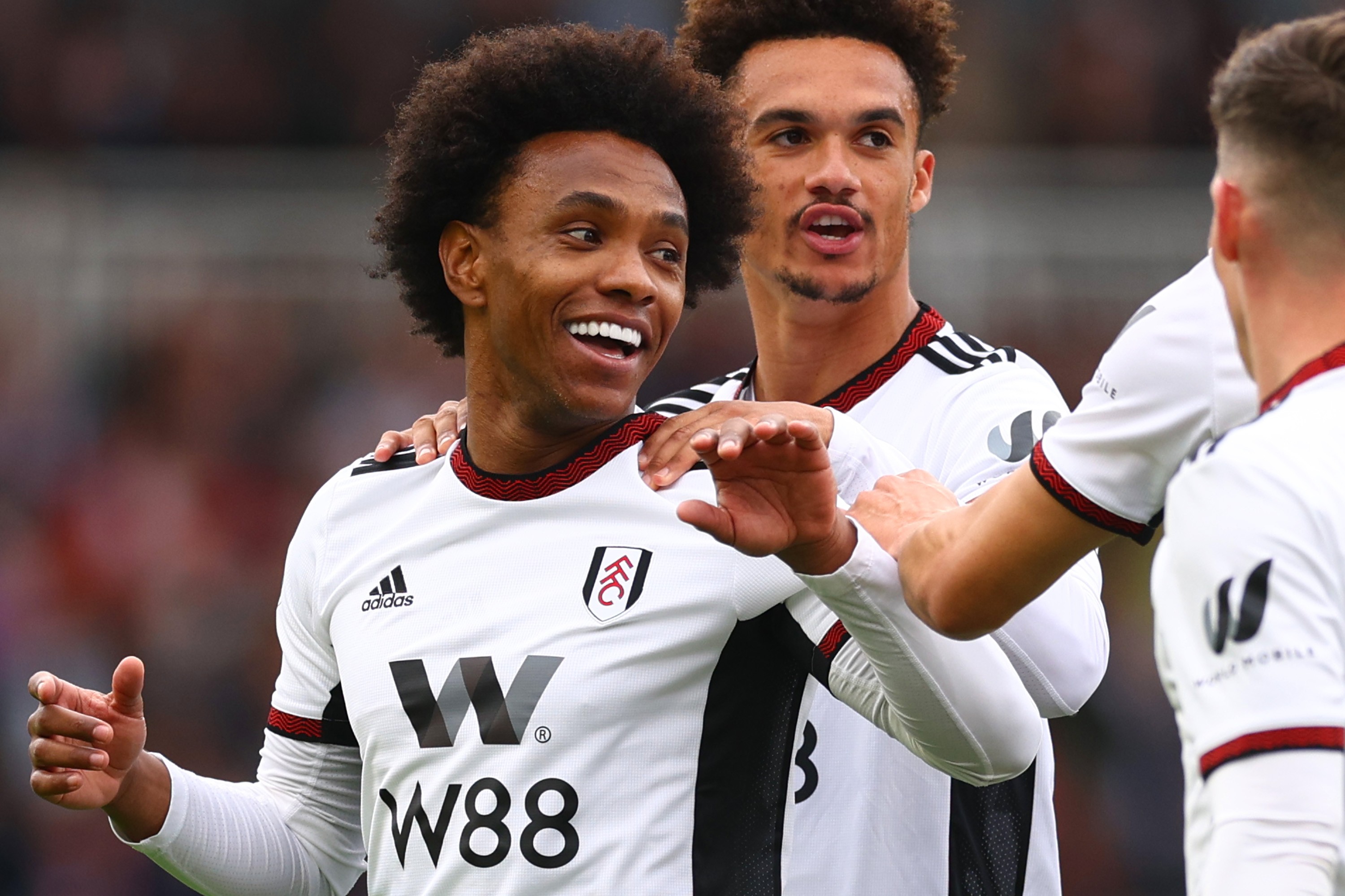 Willian deve renovar com o Fulham por mais uma temporada | Ge
