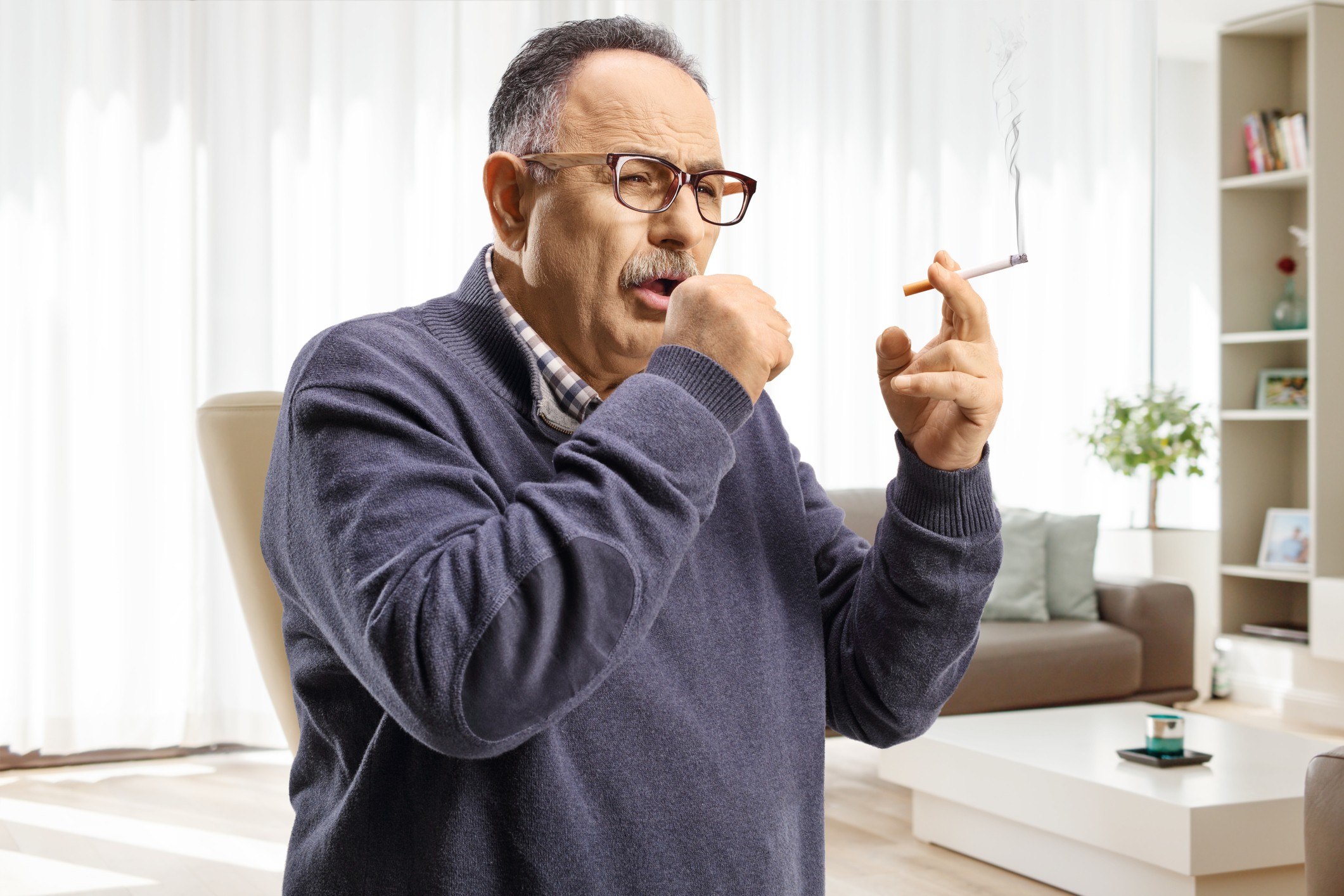 O que acontece no seu corpo quando você fuma há 20 anos? | Ge