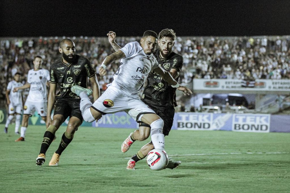 Iago Teles comemora primeiro gol pelo Botafogo-PB, mas lamenta novo ...