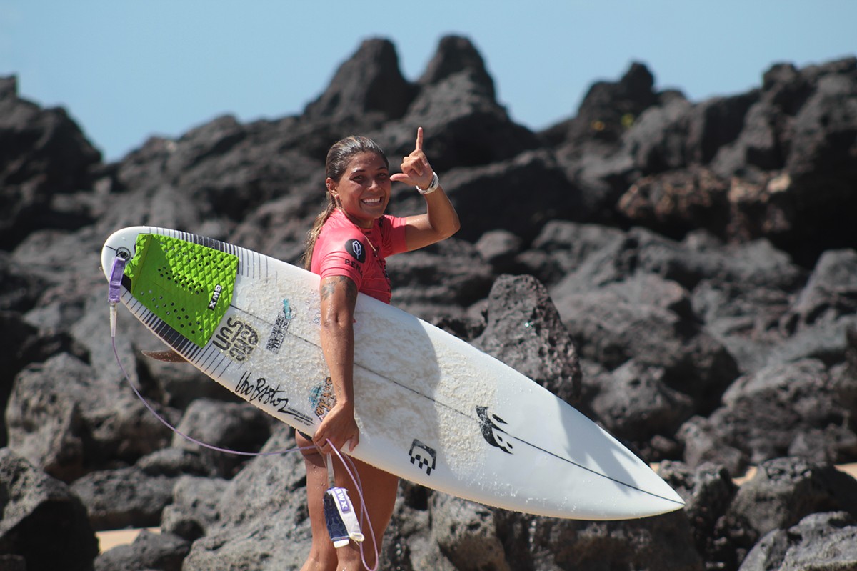 Cearense Larissa dos Santos vence etapa do CBSurf Taça Brasil 10000 ...