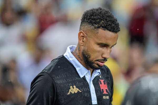 Jair, do Vasco, lamenta lesão grave no joelho: "Coisas que fogem do ...