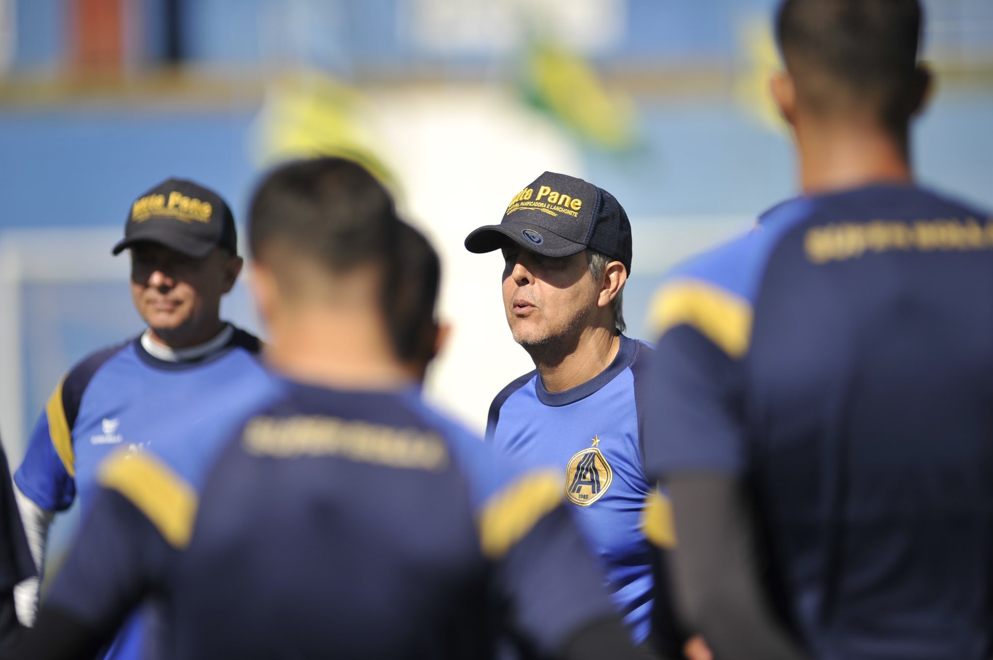 Briga contra o rebaixamento: como chega a Aparecidense para confronto com o CSA | csa | ge