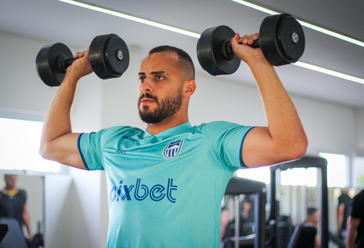 Arthur Cabral treina em mais um clube paraibano antes de se ...