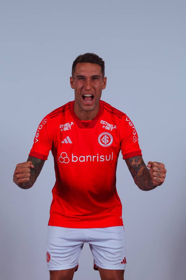 Inter anuncia a contratação do lateral-direito Hugo Mallo ...