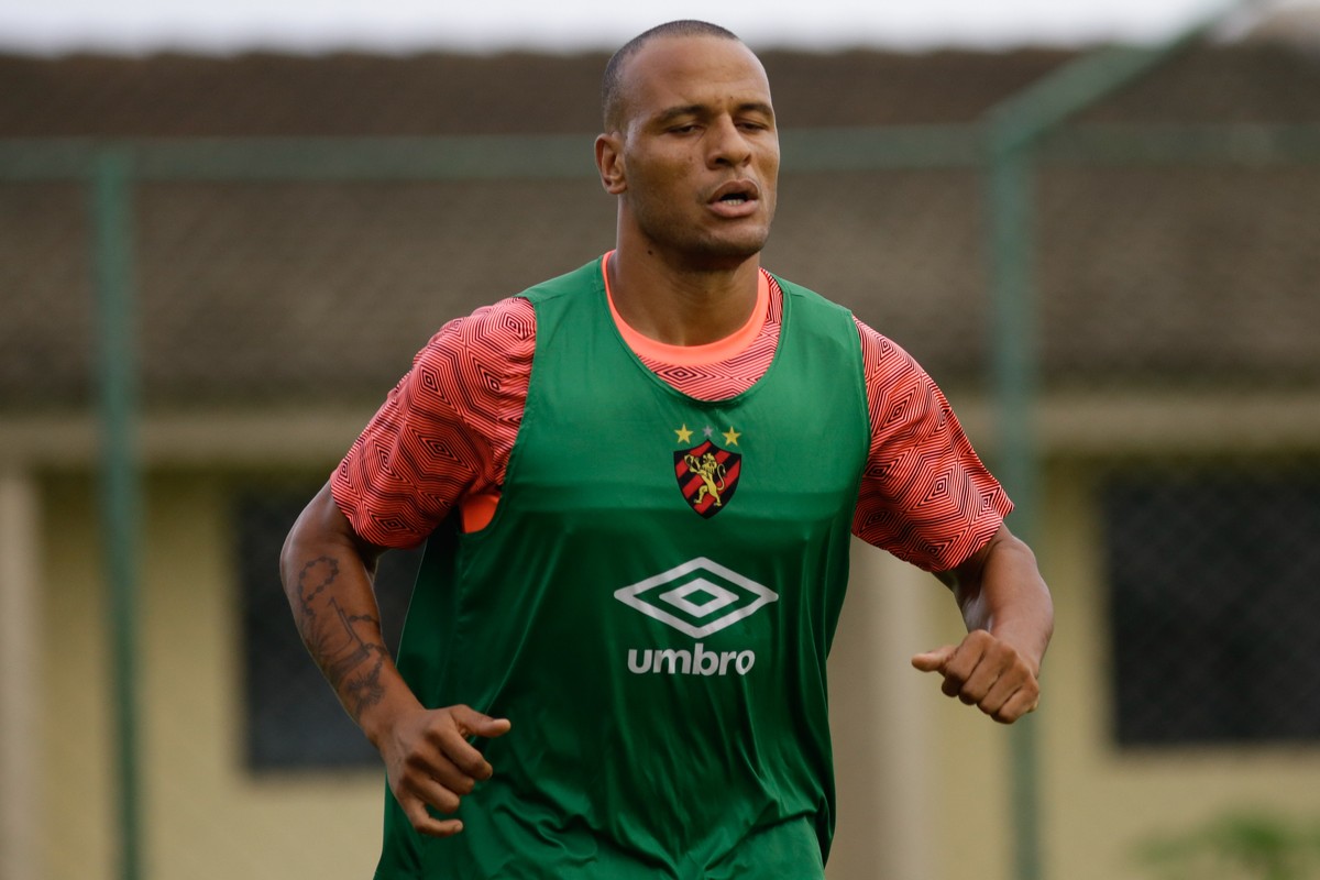 Patric consegue rescindir contrato com o Sport na Justiça e está livre ...