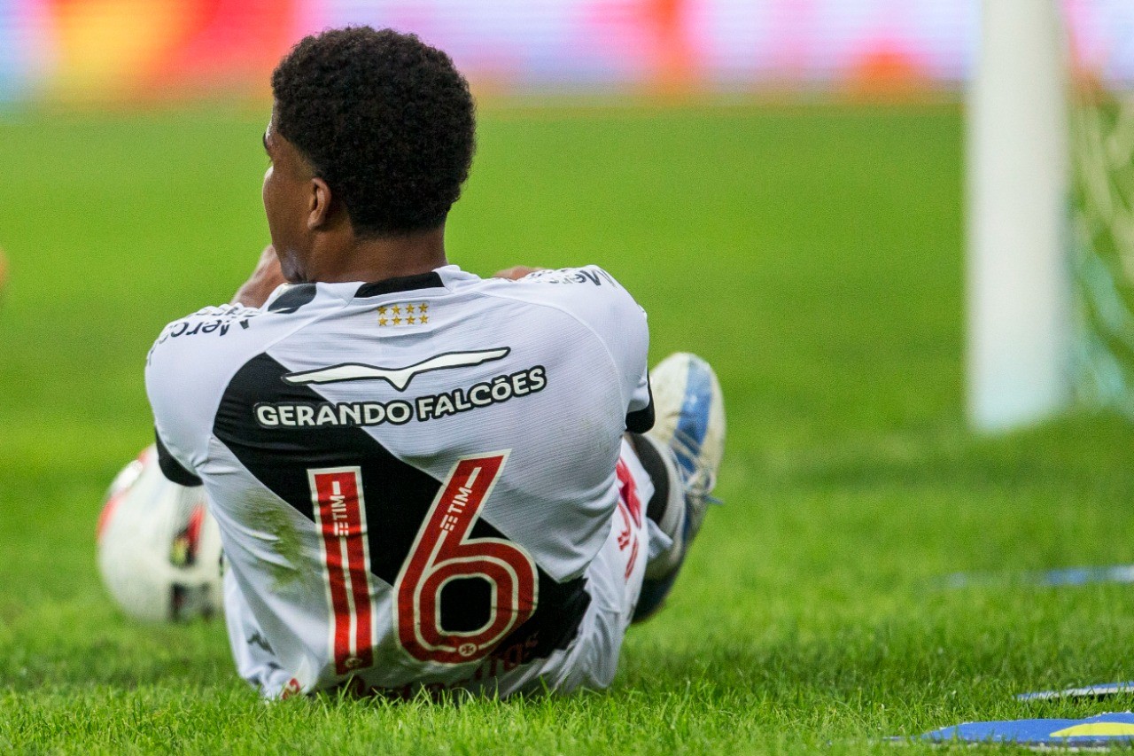 ONG leiloa camisa do Vasco por R$ 60 mil em São Paulo | vasco | ge