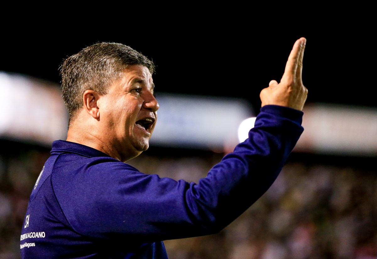 Técnico do CSA não reclama do empate e aprova estreia de Edinho e ...