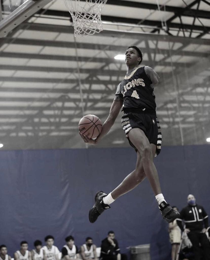 Hansel Emmanuel: o jogador de basquete que impressiona com apenas um braço