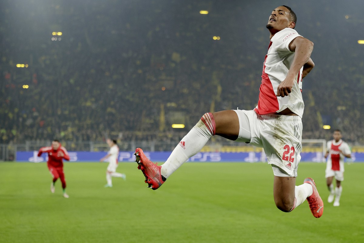 Quem é Sébastien Haller, artilheiro da fase de grupos da Champions ...