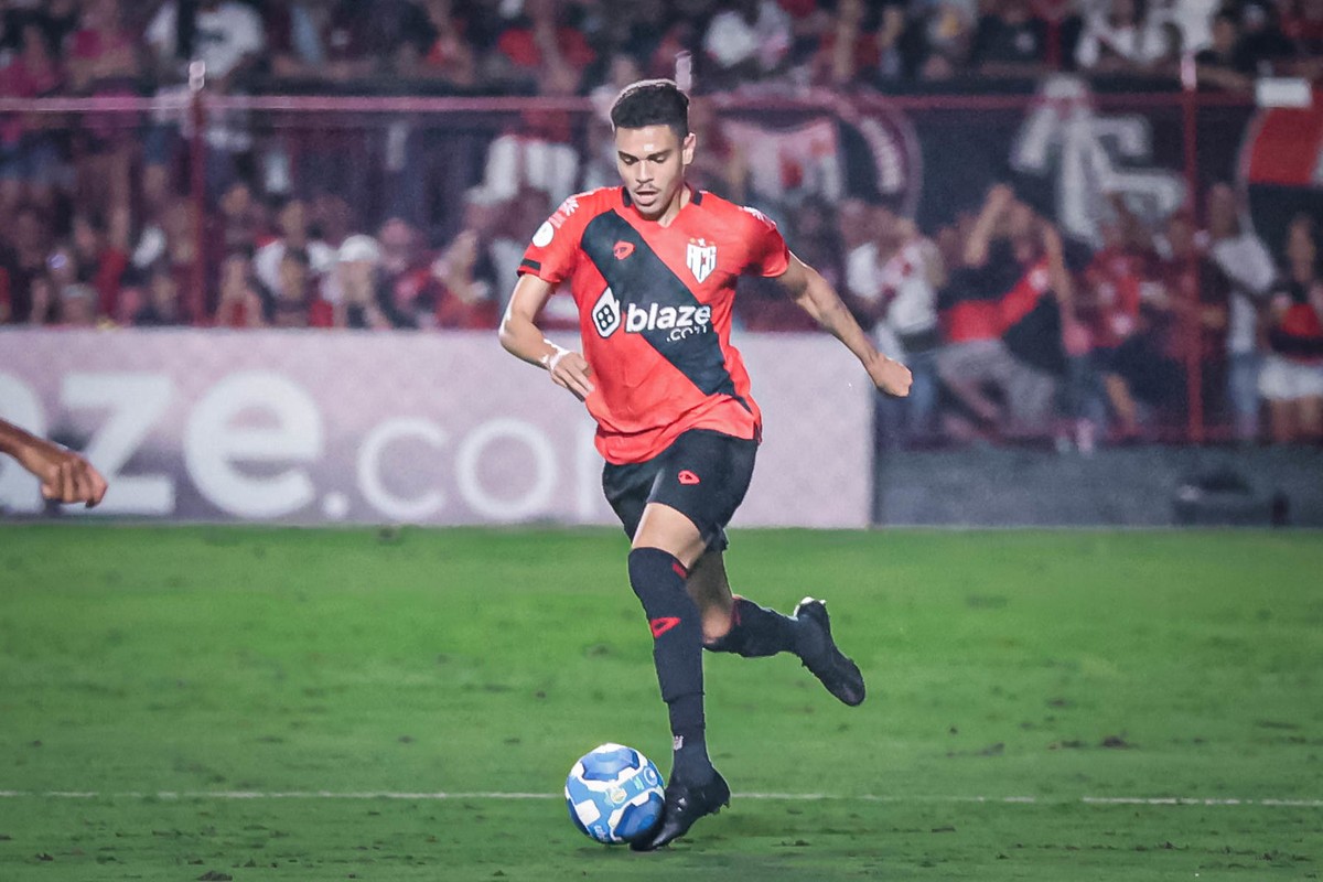 Atlético-GO renova com zagueiro Igor Ribeiro até o fim de 2025 ...