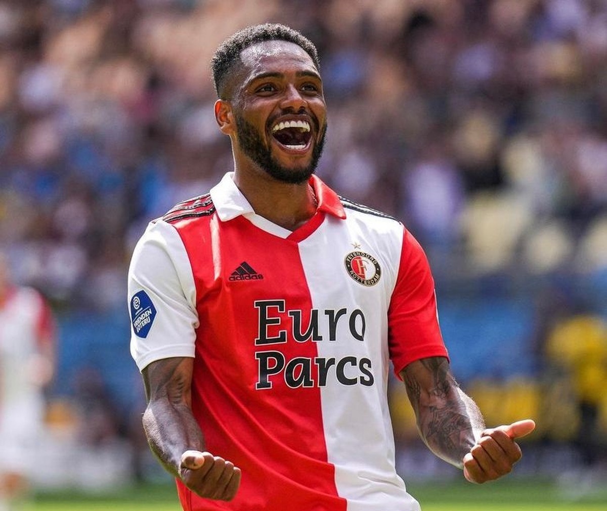 Ex-Ajax, brasileiro Danilo estreia no Feyenoord com dois gols | futebol ...