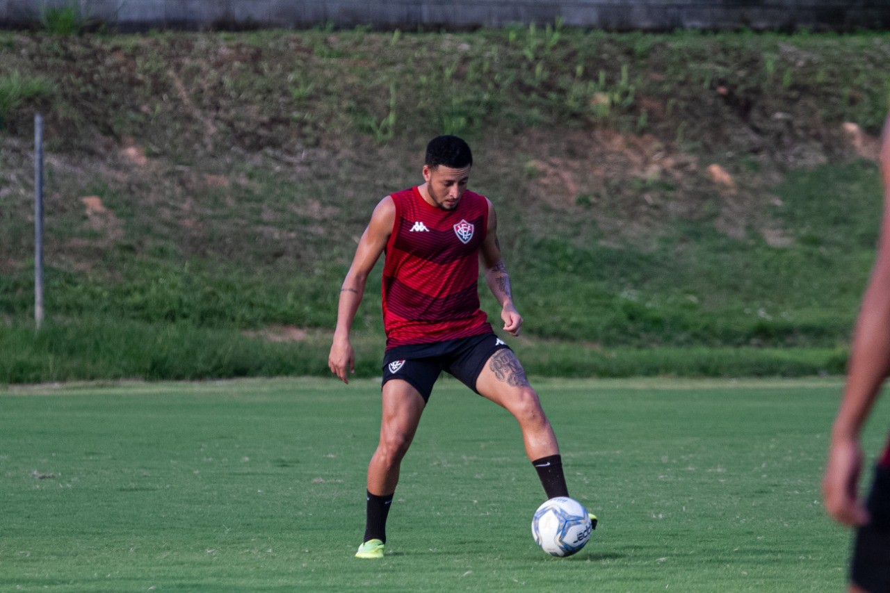 São José anuncia contratação do atacante Rodrigo Carioca para a Série A2