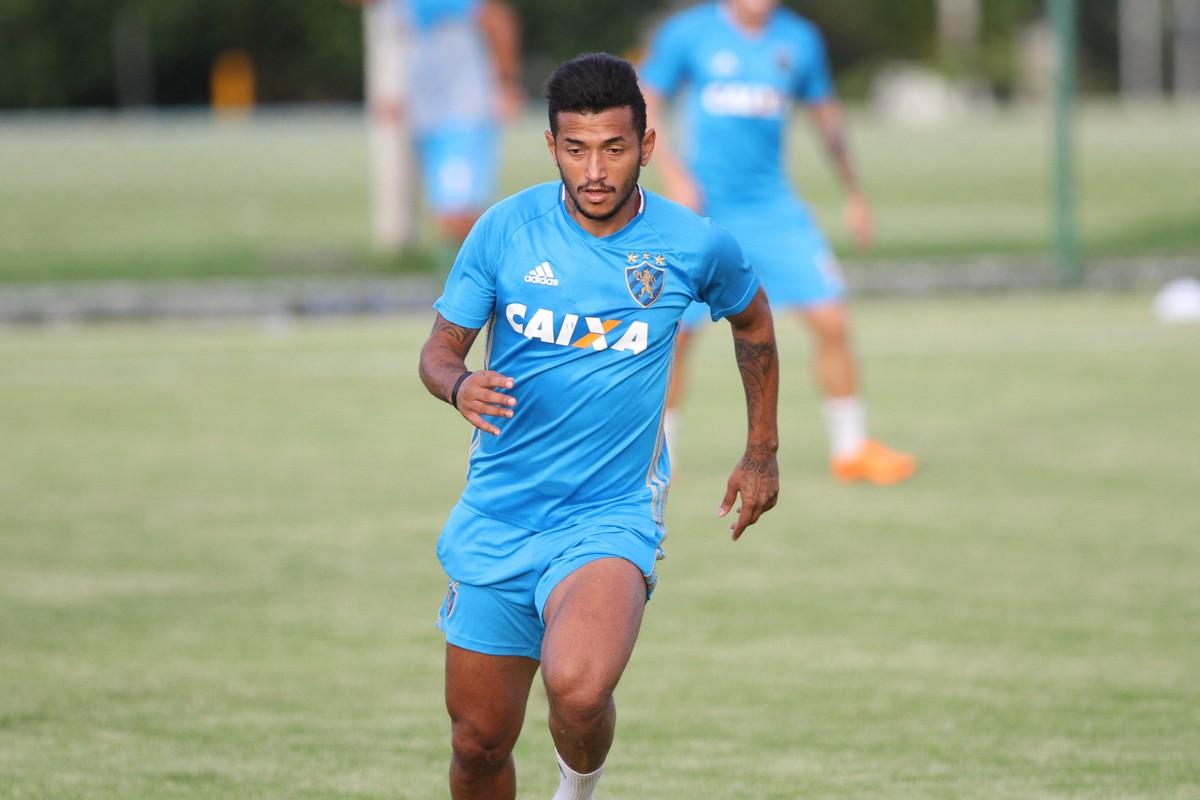 Rogério exalta marca de 100 jogos pelo Sport e mira volta à boa fase ...