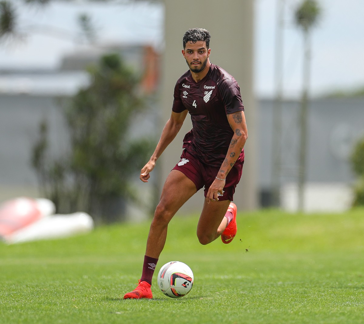 Athletico é discreto na primeira janela de transferência e soma seis ...