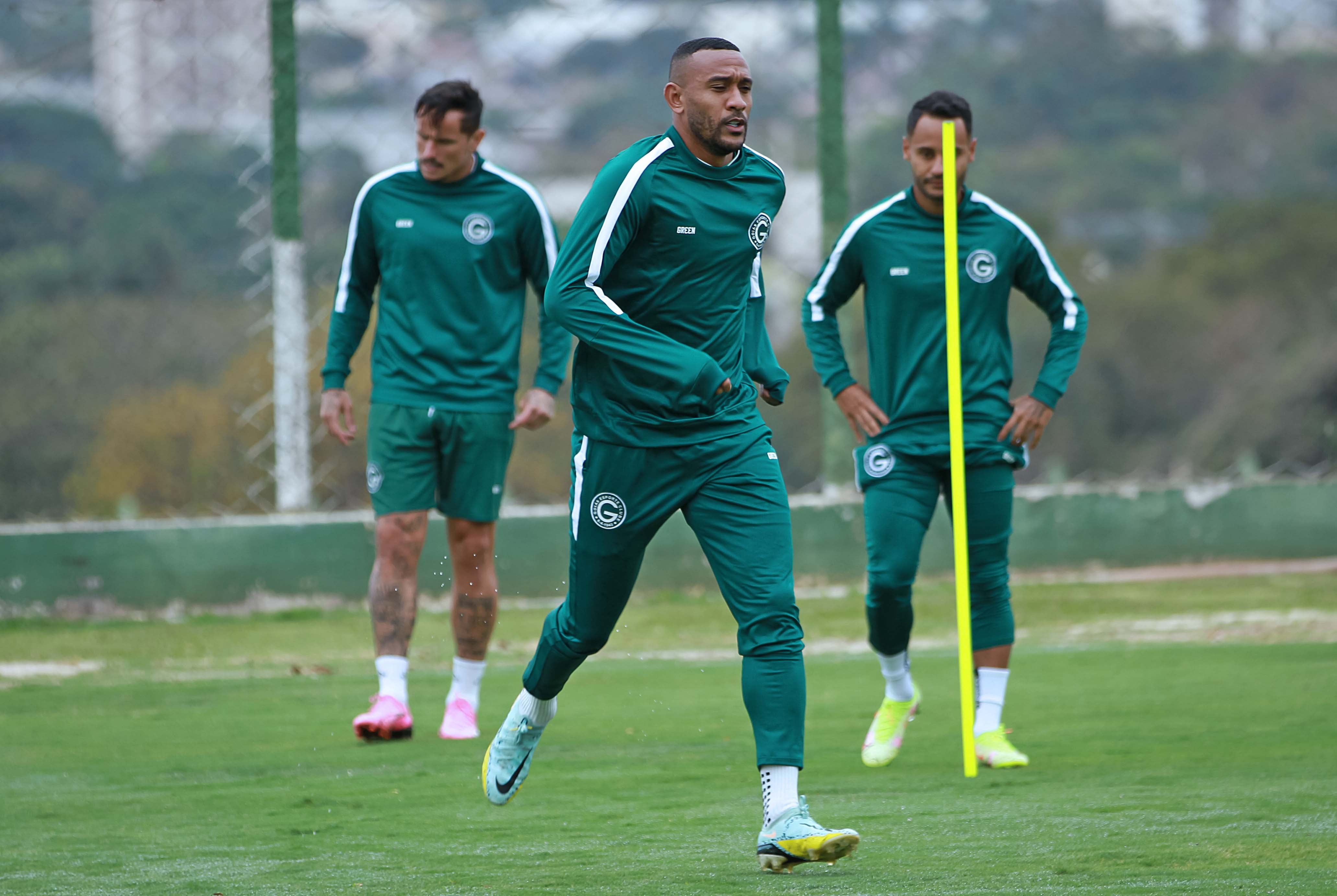 Após lesões, Ángelo Rodríguez se diz pronto para ter sequência e vê ...