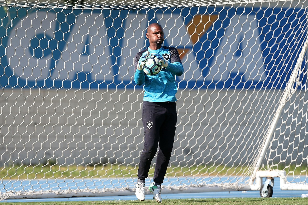 Jair comemora “grupo encorpado” com volta de Jefferson: “É uma ...