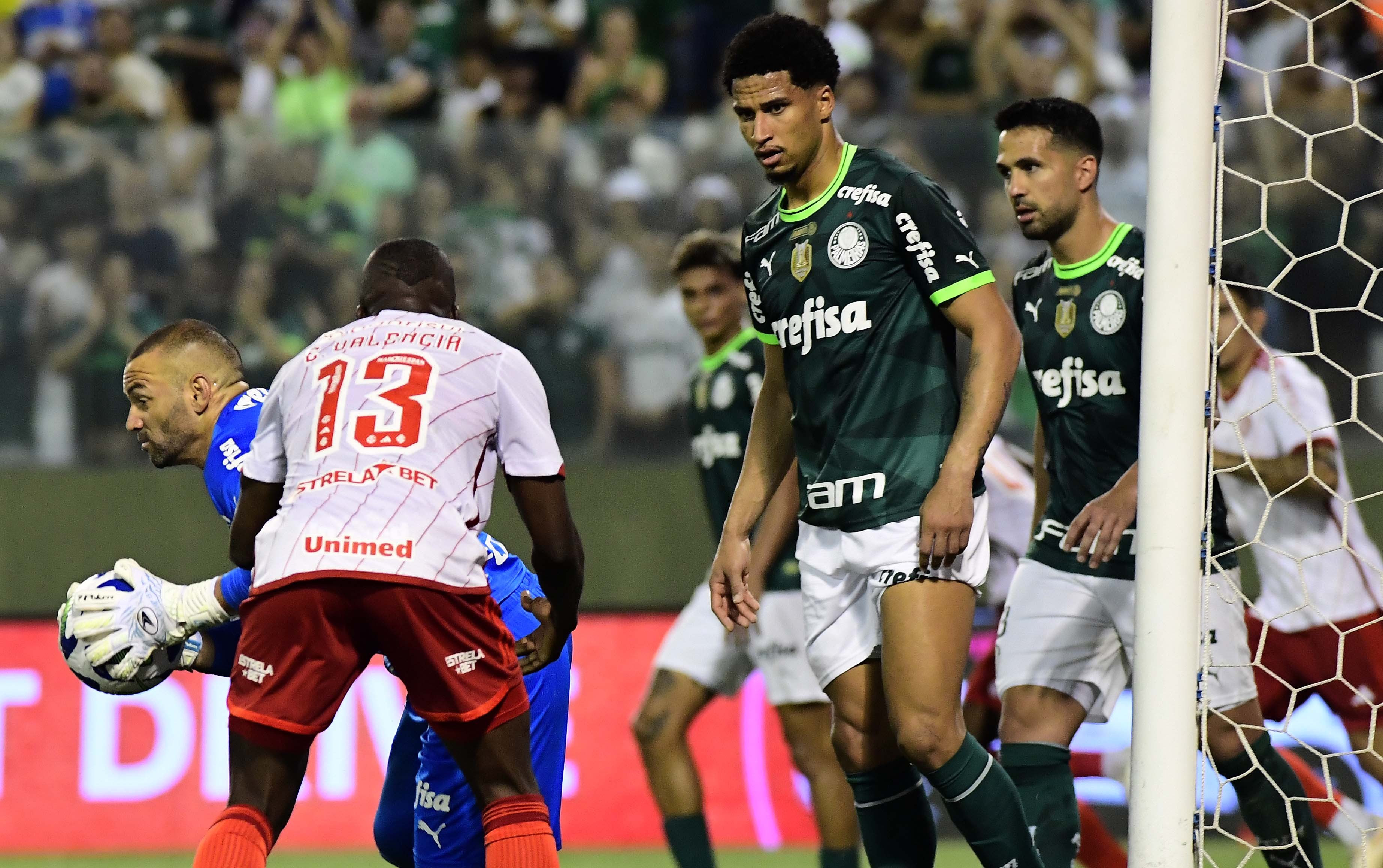 Atuações do Inter: Johnny vai mal em derrota para o Palmeiras e leva ...