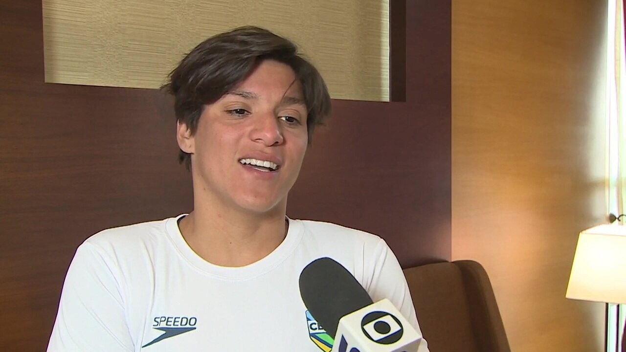 Ana Marcela conquista vaga em Paris sem conseguir enxergar últimos metros da prova