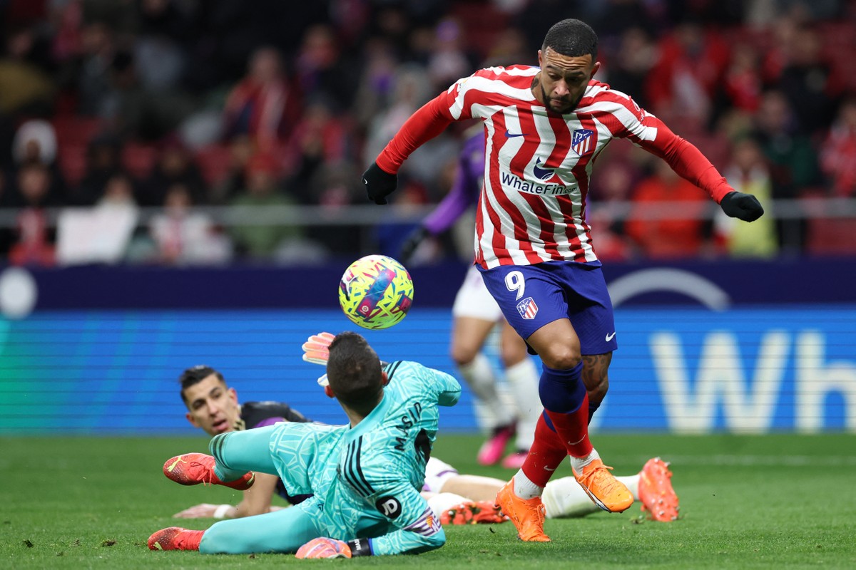 Na estreia de Memphis Depay, Atlético de Madrid vence o Valladolid no ...