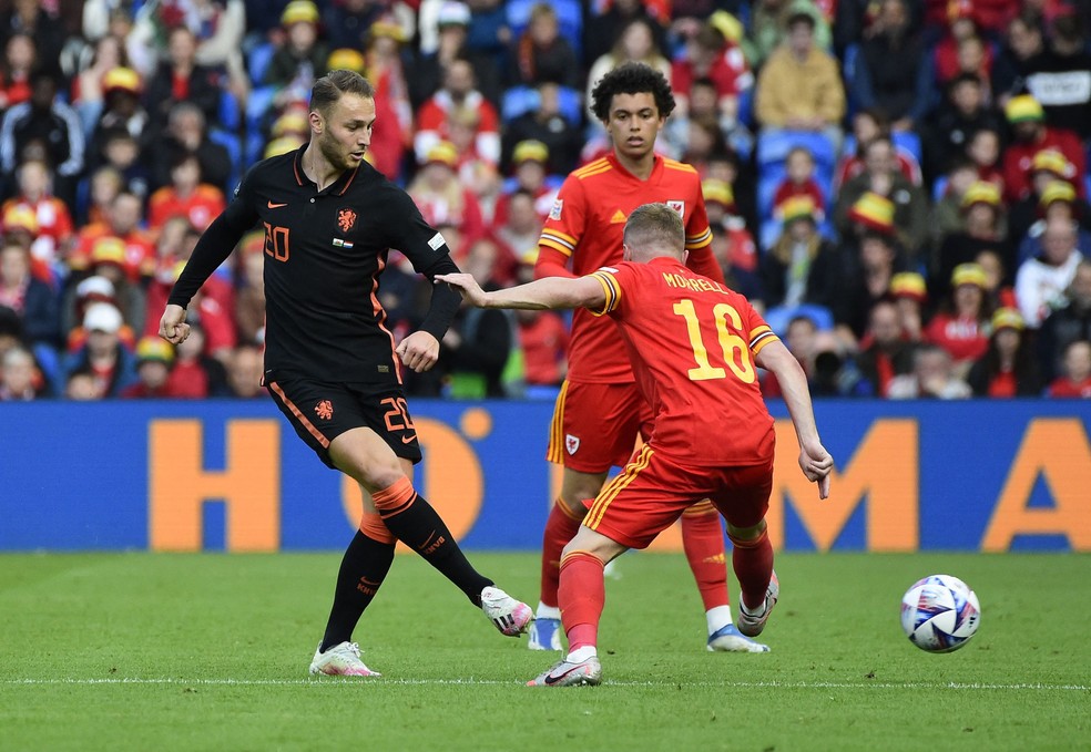 Euro 2024: Holanda convoca Maatsen para o lugar de Frenkie de Jong e ...