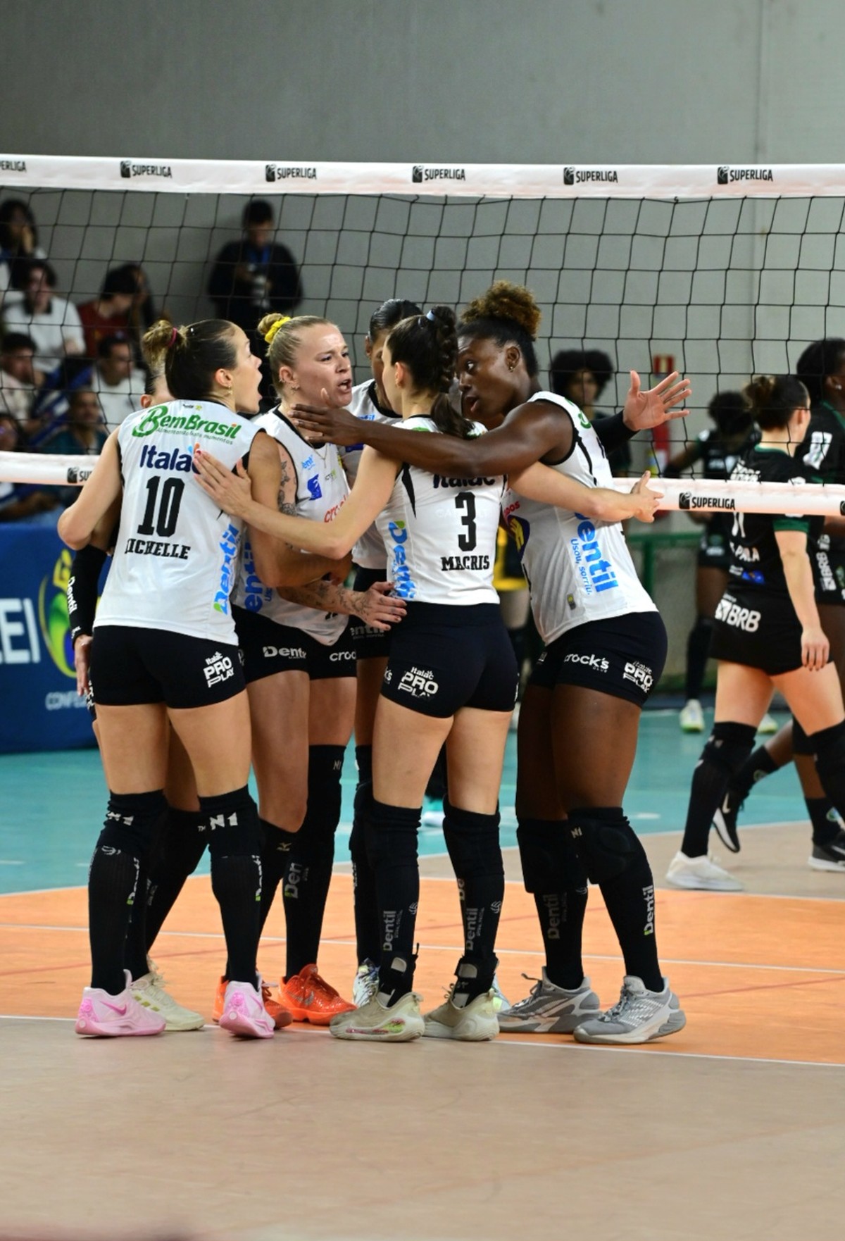 Assista ao vivo na getv: Brasília x Tijuca, pela Superliga Feminina de ...