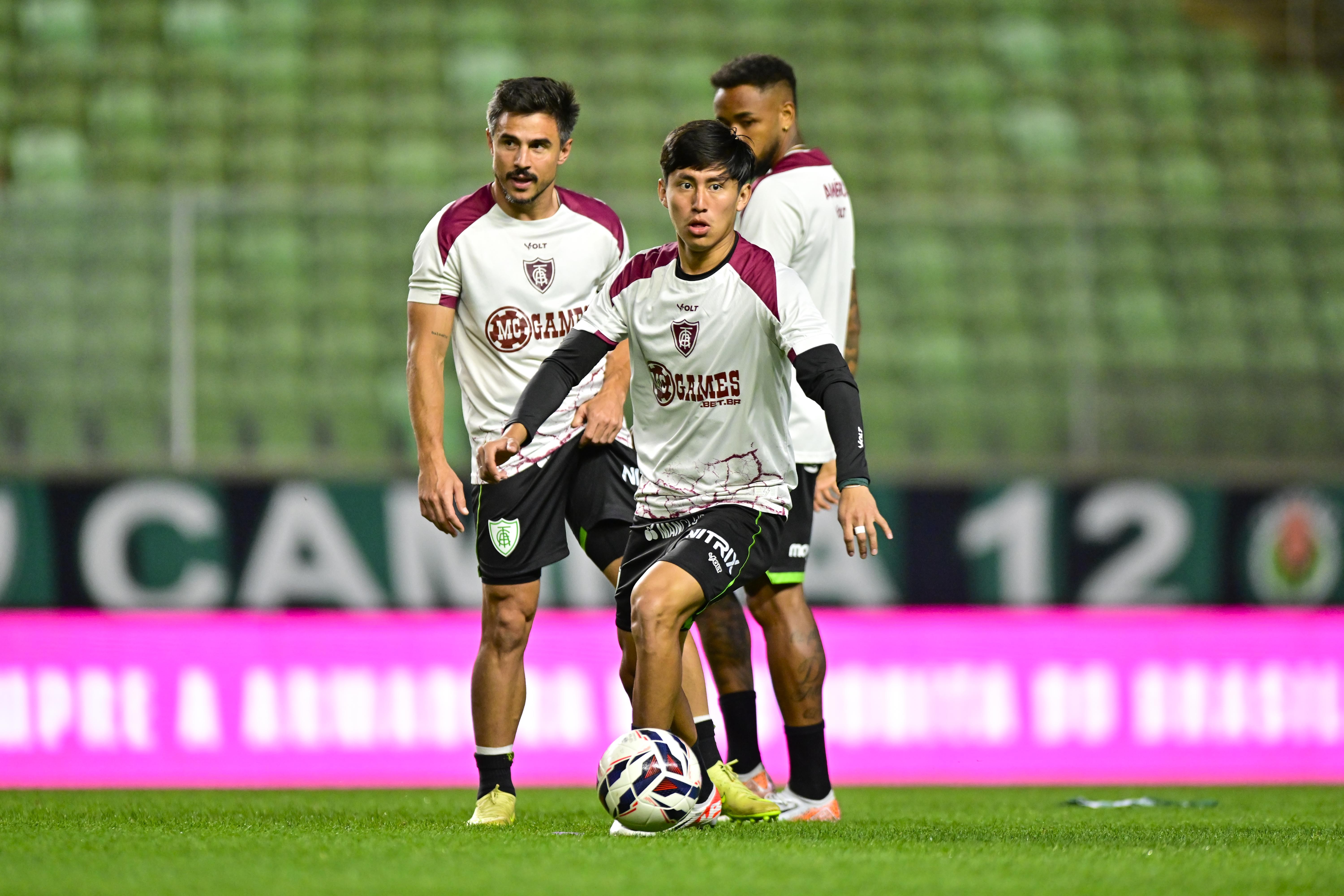Quem fica para 2026? América-MG tem 17 jogadores em fim de contrato e ...