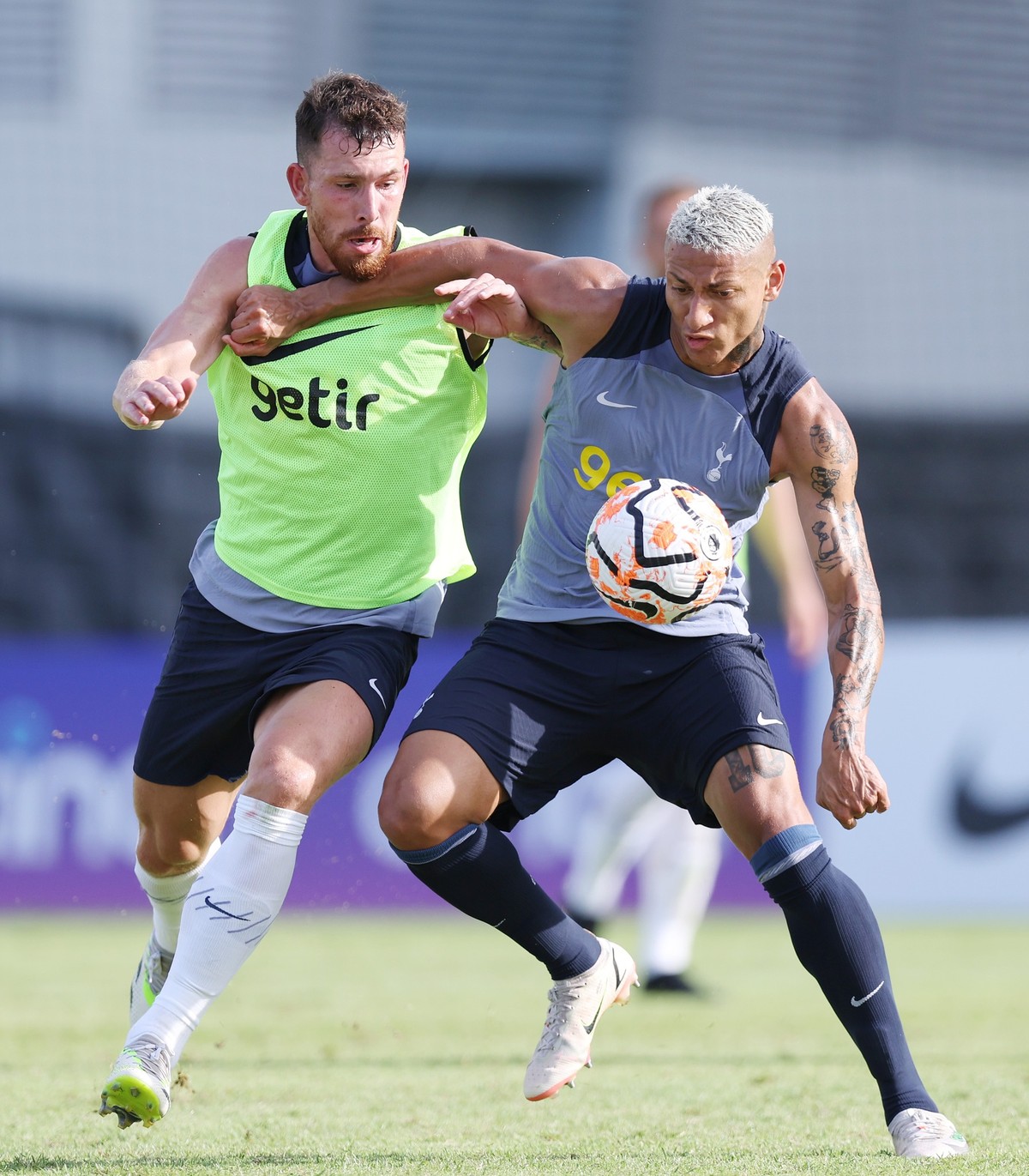 Na estreia da temporada 2023/24, Richarlison completa 201 jogos na ...