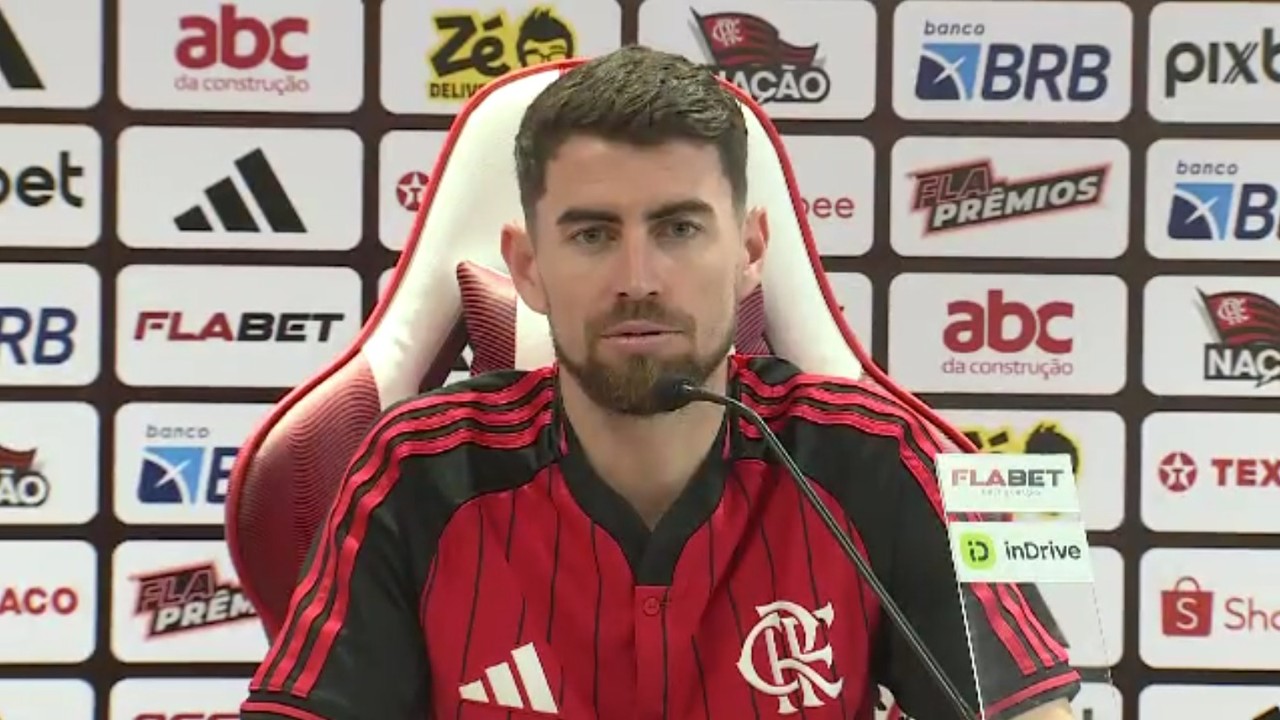 Alex Sandro diz estar bem fisicamente e explica escolha pelo Flamengo ...