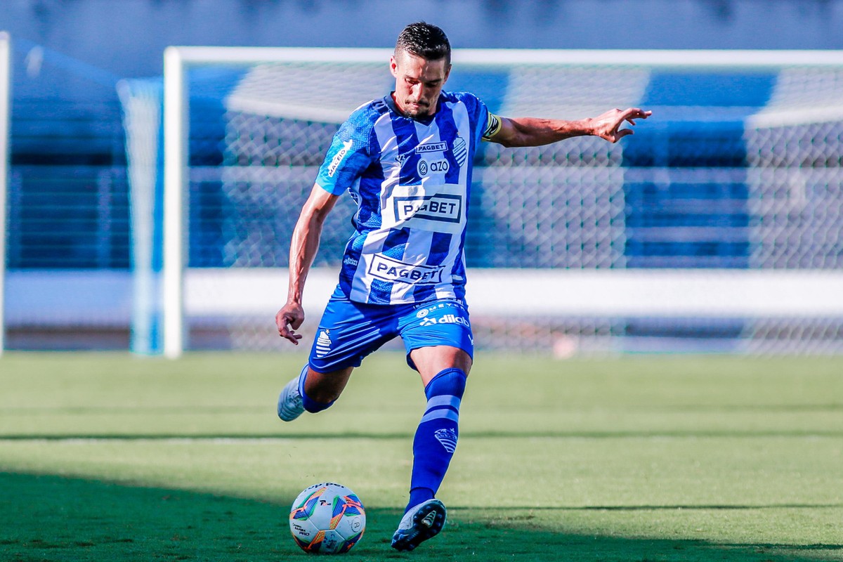 Sem vencer na Série C, CSA dispensa oito jogadores após empate com o ...