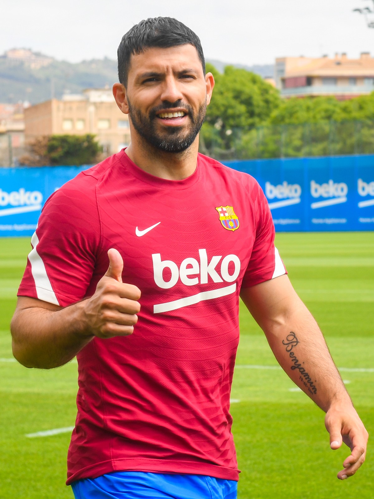 Agüero antecipa fim das férias e faz primeiro treino pelo Barcelona ...